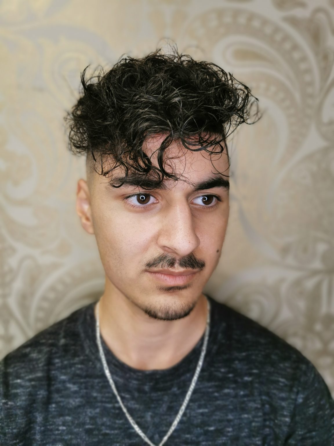 Permanenta håret på kille – Tips från Frisör i Sundsvall | Salong Barock