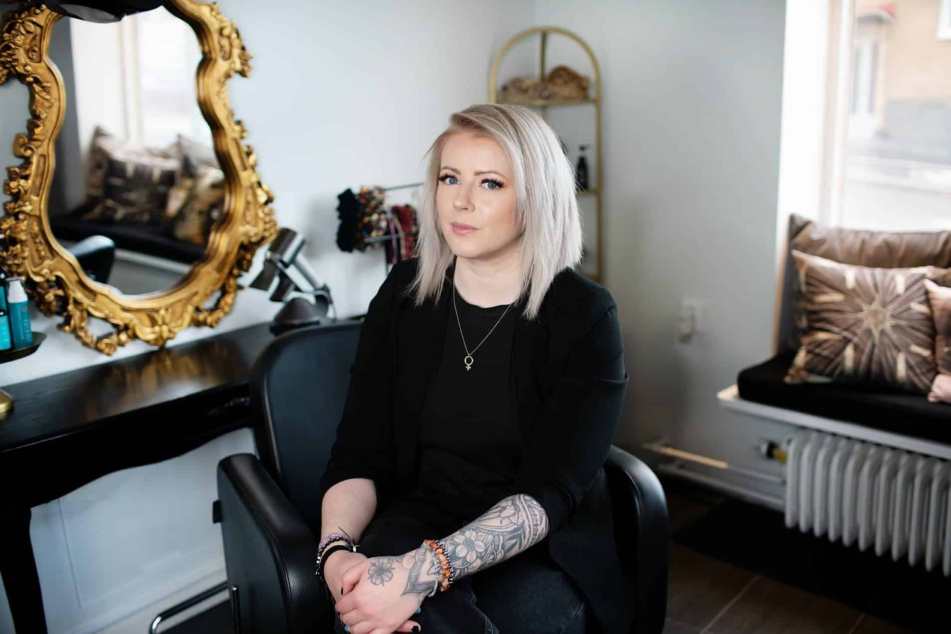Frisör Anna är tillbaka: boka din tid inför jul och nyår! - Salong Barock